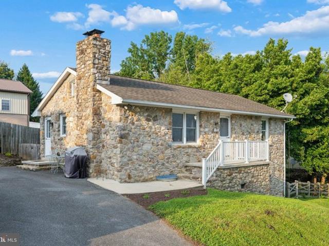 903 E C St, Brunswick, MD 21716