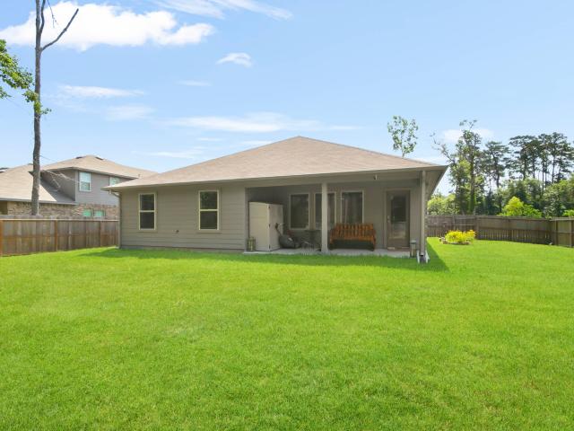 903 Forest View