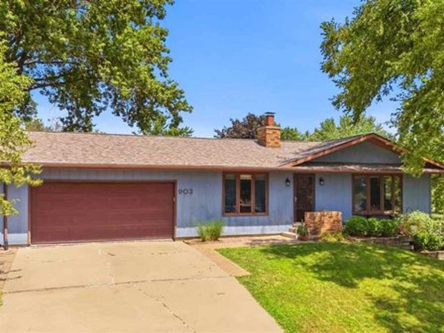 903 K Ave, Kalona, IA 52247