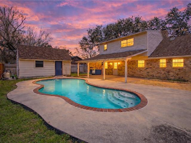 903 Horlock St, Navasota, TX 77868 | MLS #26002 | Compass