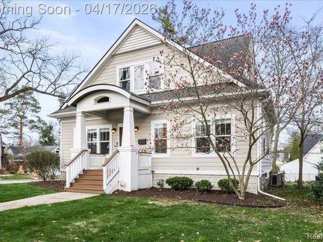 903 Hilldale Dr, Royal Oak, MI 48067