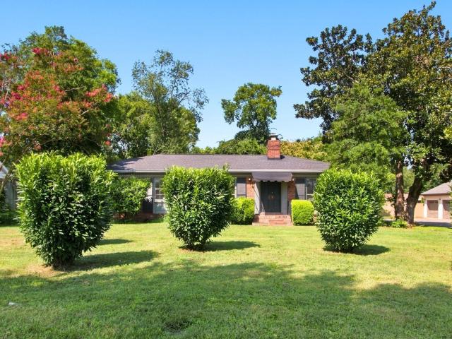 903 Hillsboro Rd