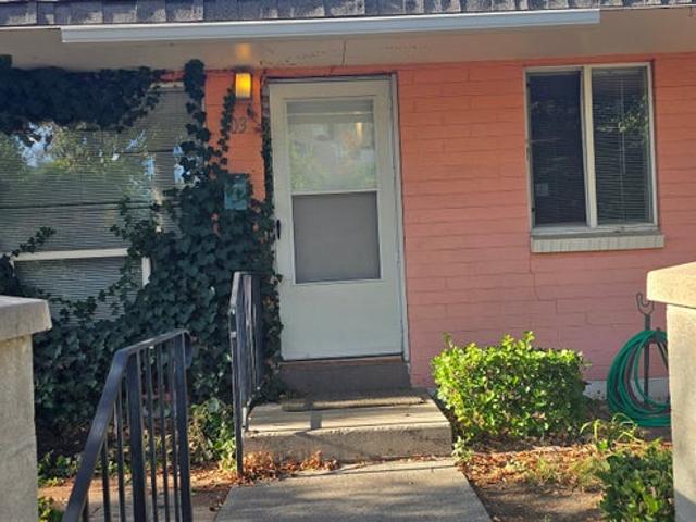 903 Laird Avenue Large Apartment
