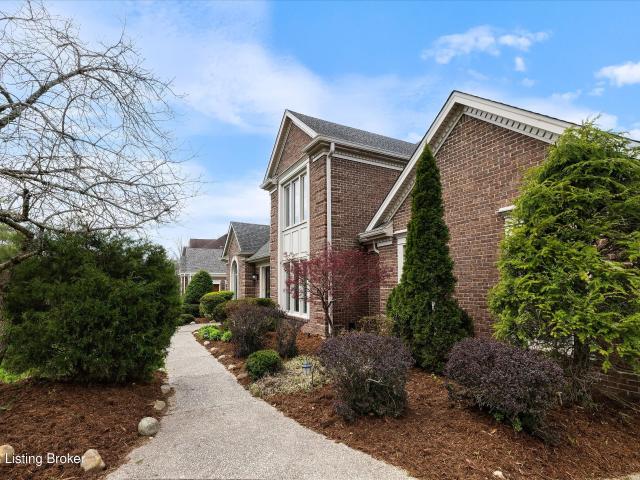 903 Lake Forest Pkwy