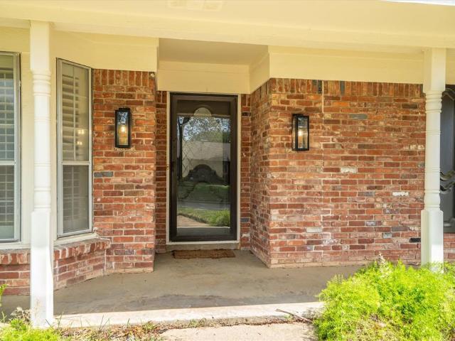 903 Leslie Drive