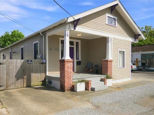 903 Lizardi Street