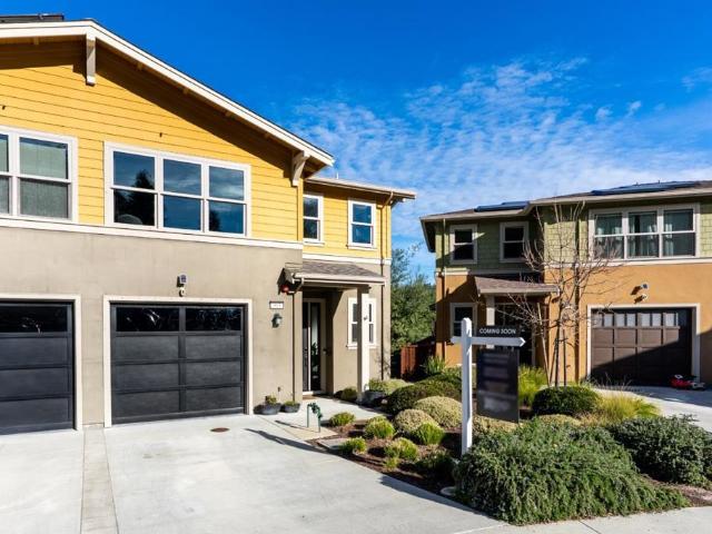 903 Lundy Lane