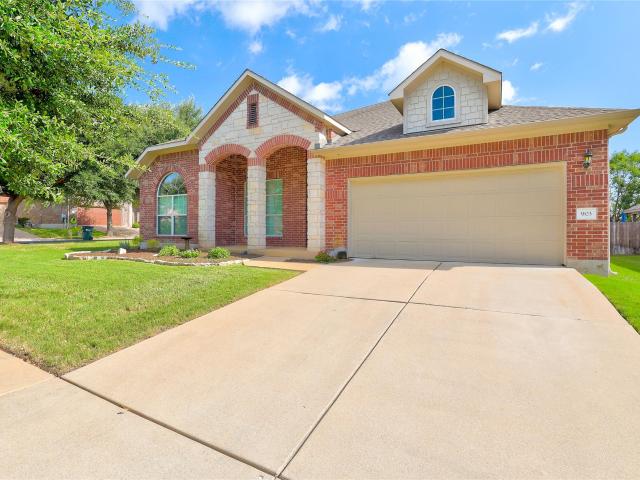 903 Madrone Dr