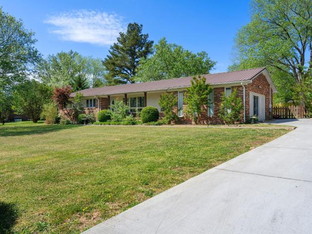 903 Mead Dr