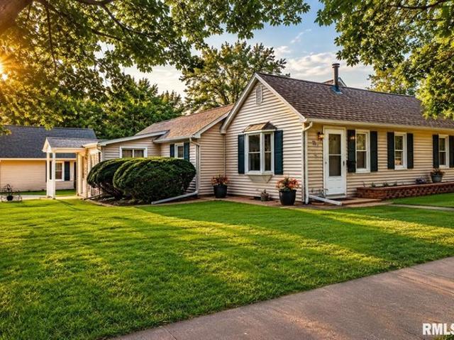 903 N Center St, Lacon, IL 61540