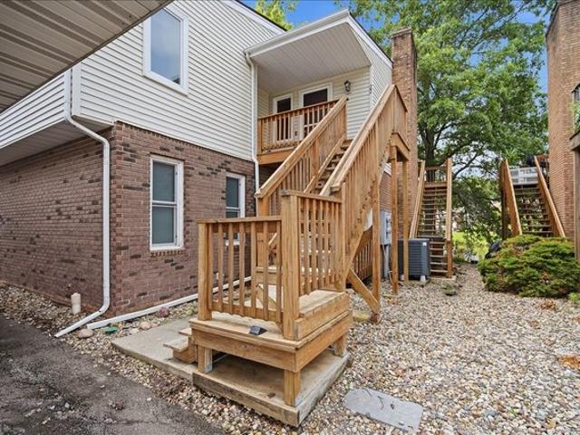 903 N Linden St Apt 22, Normal, IL 61761