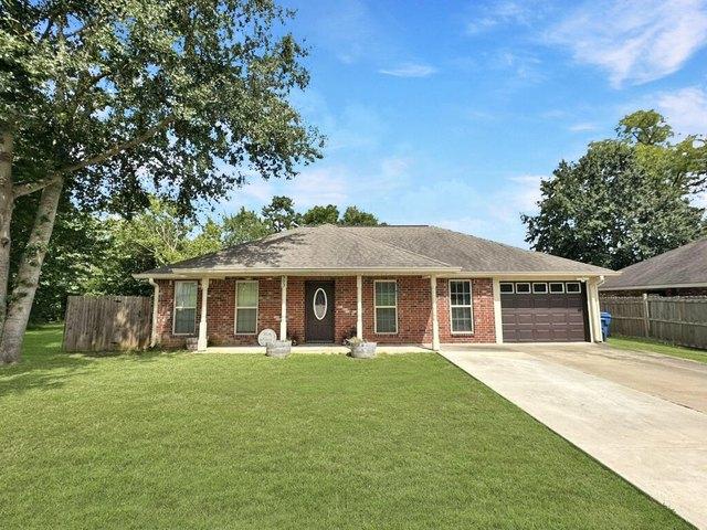 903 S 4th St, Leesville, LA 71446