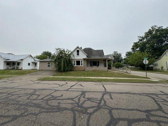 903 S Hinde St, Washington Court House, OH 43160