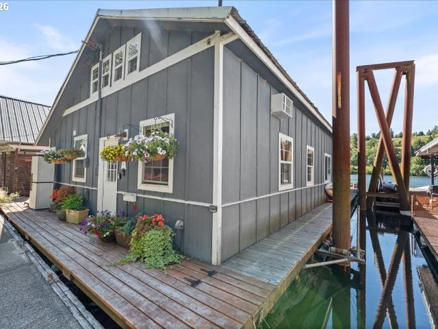 903 s mcloughlin blvd # 905 a