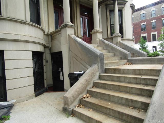903 Saint Marks Avenue