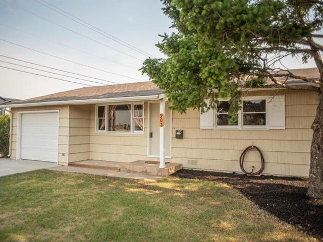 903 Sanders Dr, Laramie, WY 82070