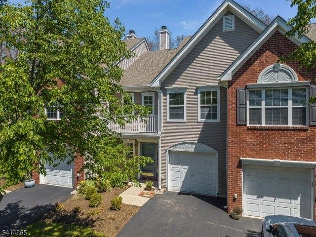 903 Springhouse Dr, Readington Twp, NJ 08889