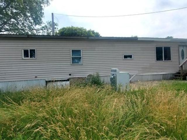 903 State St, Whitten, IA 50269
