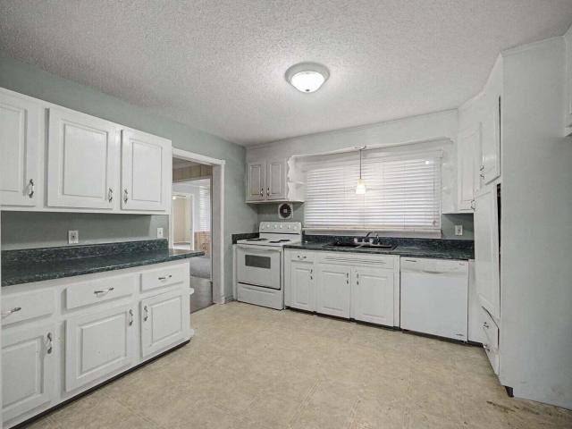 903 Sunny Dell Circle