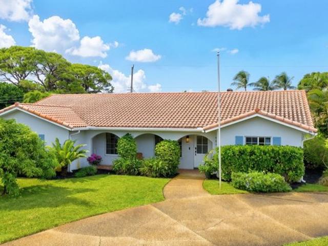 903 SW 28th Ave, Boynton Beach, FL 33435