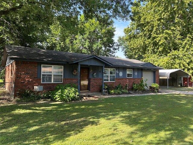 903 SW 5th St, Wagoner, OK 74467