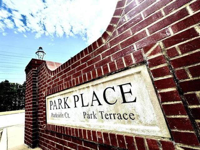 903 Parkside Ct SE, Decatur, AL 35601