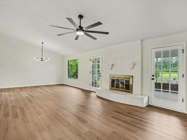 903 Plantation Dr