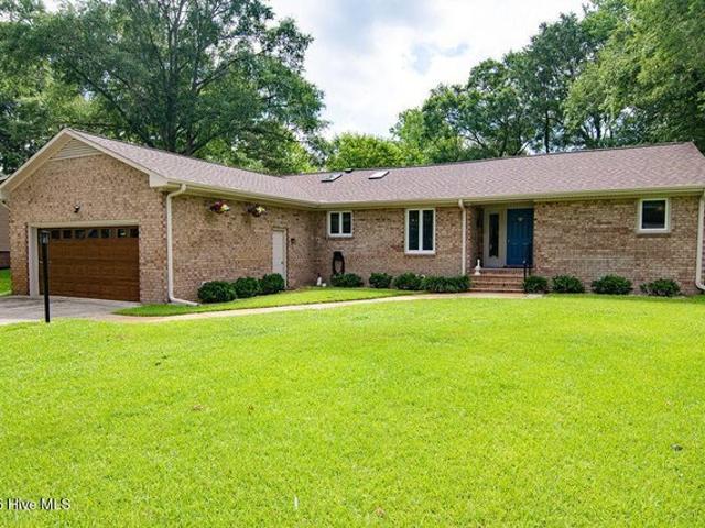 903 Plantation Dr, New Bern, NC 28562