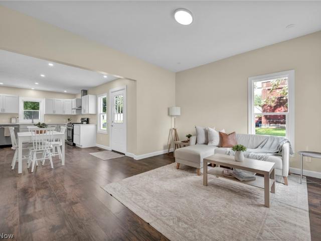 903 W 58th Street