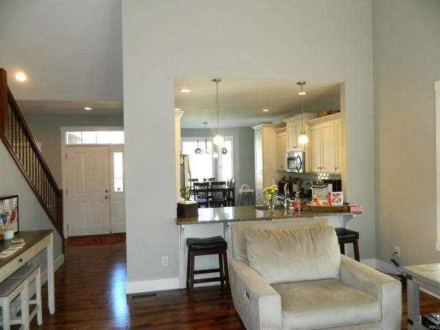 903 W Baywood Drive