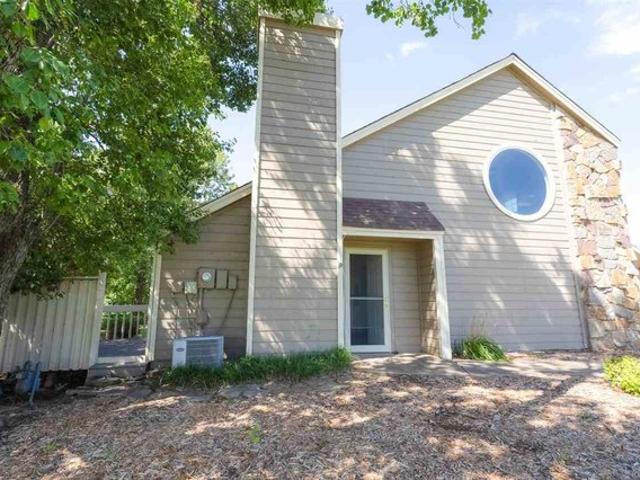903 W Parkway Dr, Stillwater, OK 74075