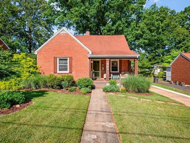 903 Westview Dr, Lynchburg, VA 24502