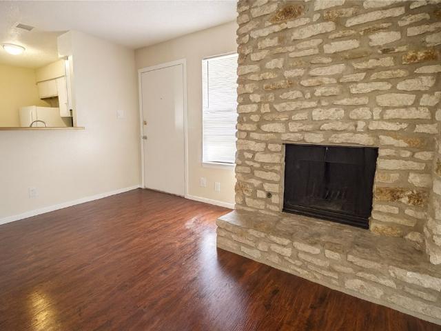 903 Taulbee Ln, Unit D, Austin, TX 78757 | MLS #2169 | Compass