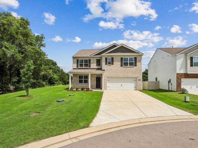 9044 Copenhagen Dr, Murfreesboro, TN 37129