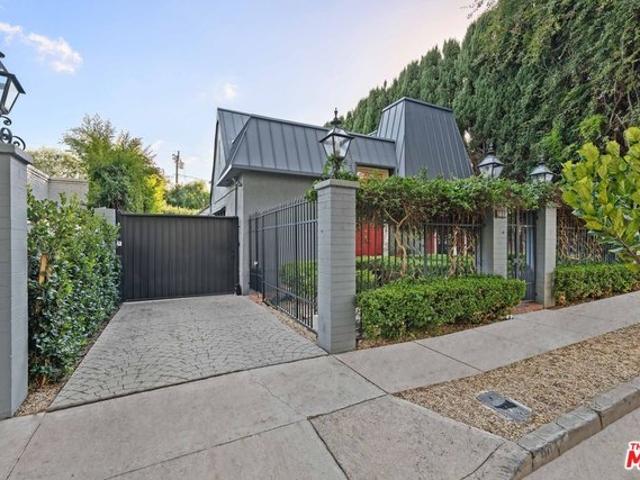 9044 Elevado St, West Hollywood, CA 90069
