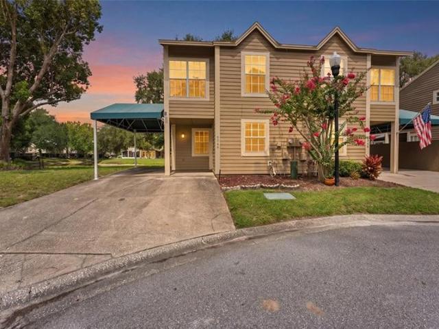 9044 Lake Place Ln, Tampa, FL 33634
