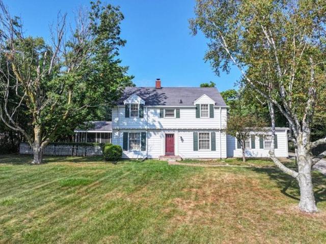 9044 S Saginaw St, Grand Blanc, MI 48439