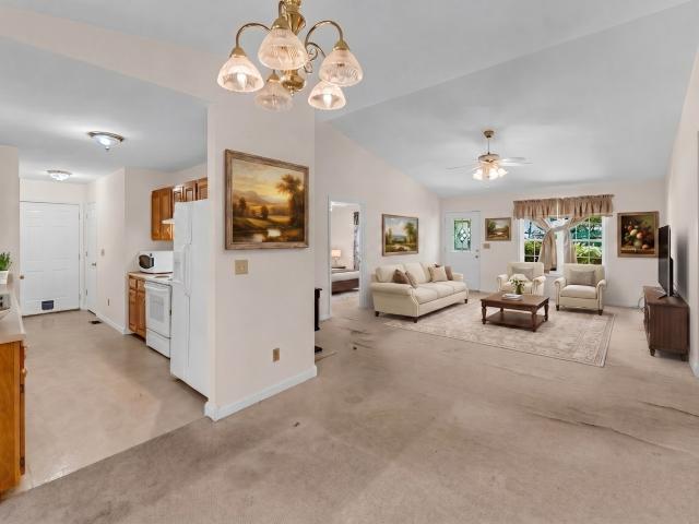 9044 Weketa Dr