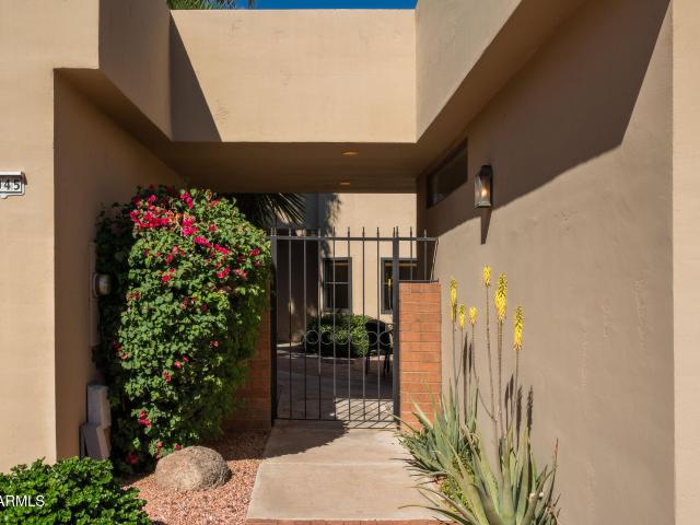 9045 N 86th Pl, Scottsdale, AZ 85258 | Compass