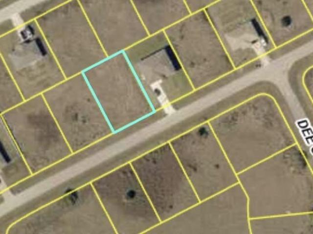 9046 Meadow Cir, Labelle, FL 33935