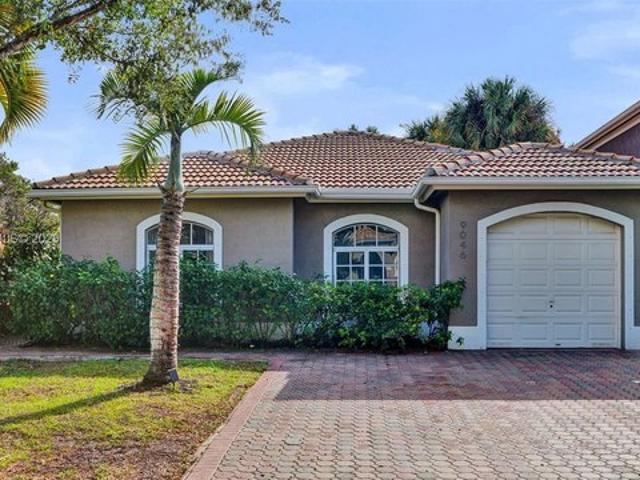 9046 SW 160th Ter, Palmetto Bay, FL 33157