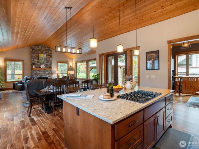 9047 Icicle Rd, Leavenworth, WA