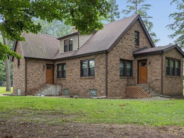 9048 Maple Ave, Burr Ridge, IL 60527