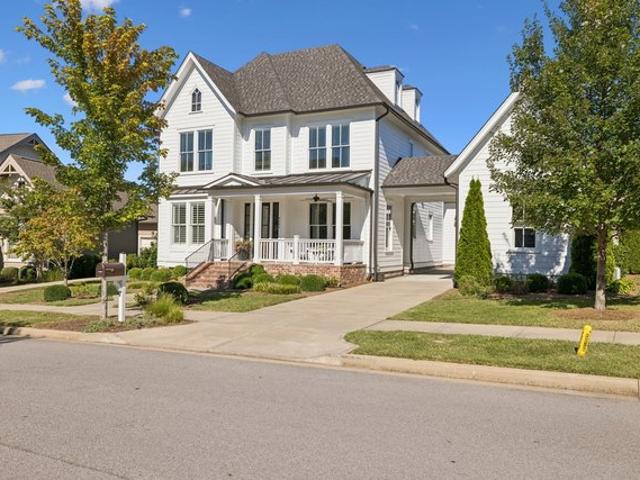 9048 Berry Farms Xing, Franklin, TN 37064