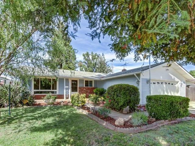 9049 Rosewood Dr, Sacramento, CA 95826