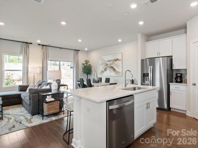 9040 Foggy Brook Loop