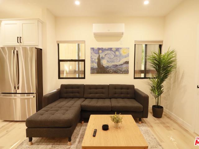 9040 Phyllis Ave, Unit D, West Hollywood, CA 90069 | MLS #26652 | Compass