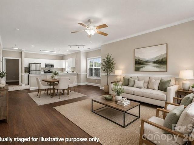 9041 Meadow Vista Rd, Charlotte, NC 28213