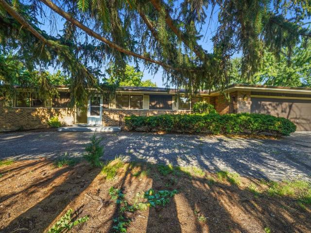 9041 S 84 Court