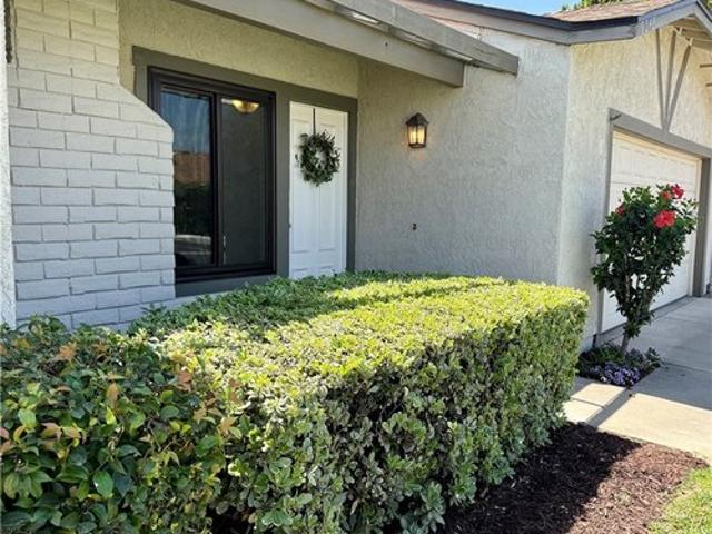 9042 Chaucer Cir, Riverside, CA 92503
